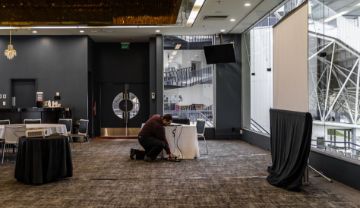 Projector Screen Hire & LED Screen Hire Auckland | Edwards Sound Systems